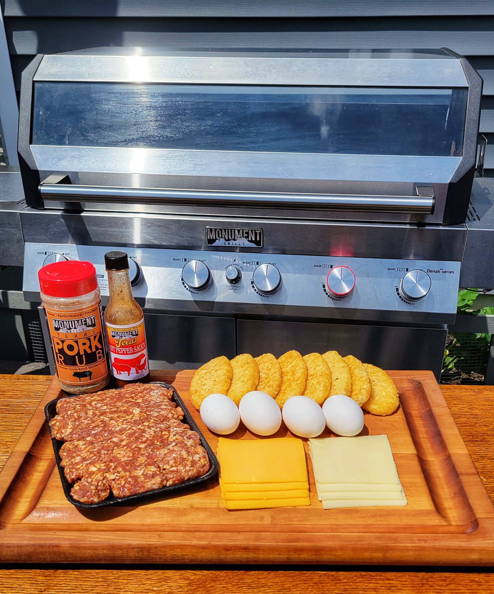 Gas Grill: Hashbrown Breakfast Burger Mesa Grill Recommends! – Monument ...